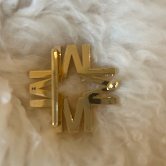 India Hicks | Accessories | Euc India Hicks Initial Legacy 4k Gold ...